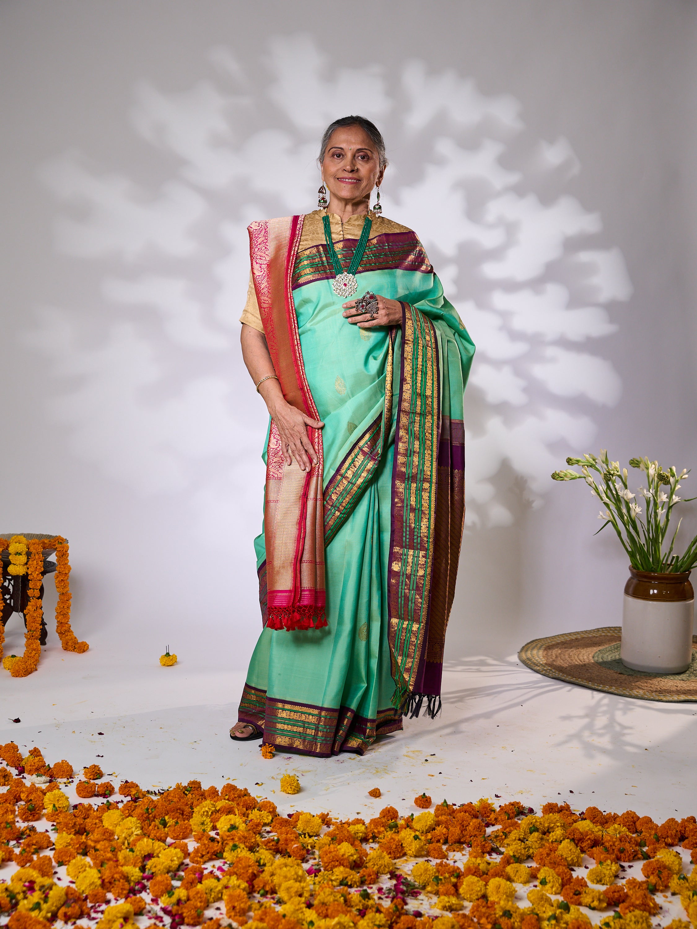 Stitching Weavers of India – SUNDARIDESIGNS